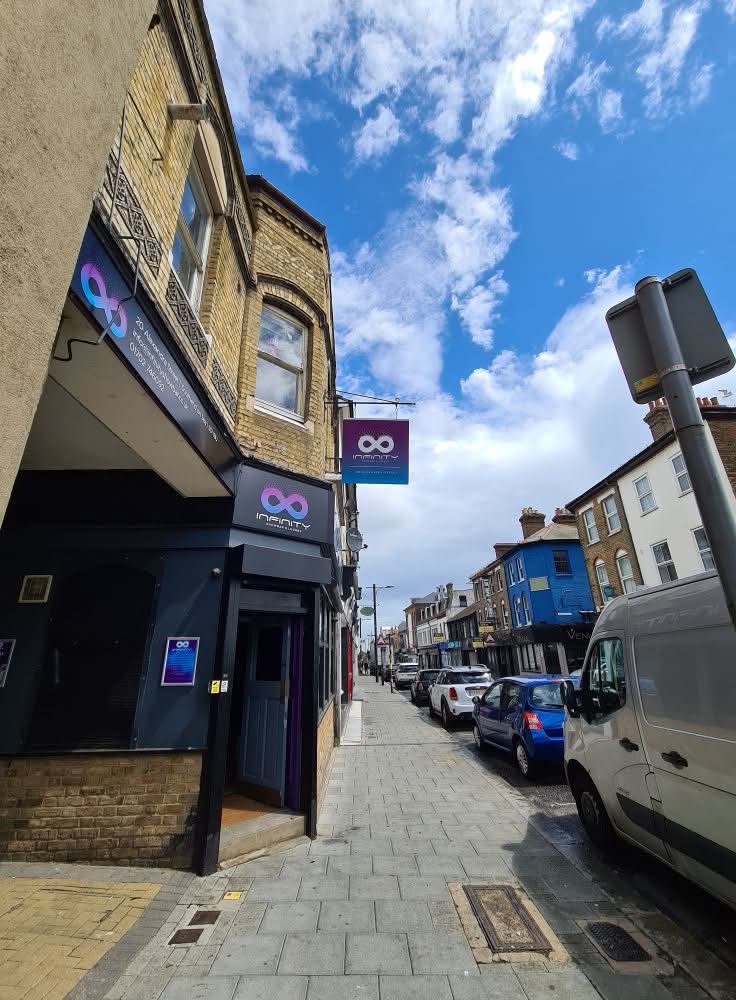 Infinity Showbar & Lounge - Visit Southend